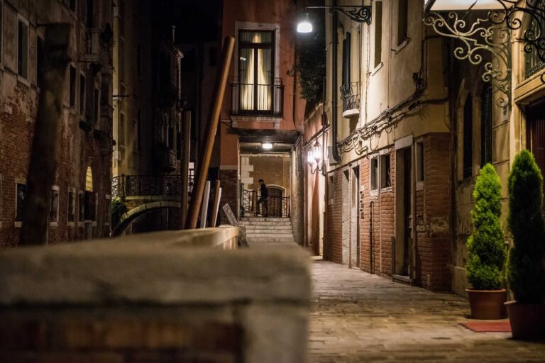 14+ Venice Nightlife Activities: Where To Go At Night In Venice, Italy ...